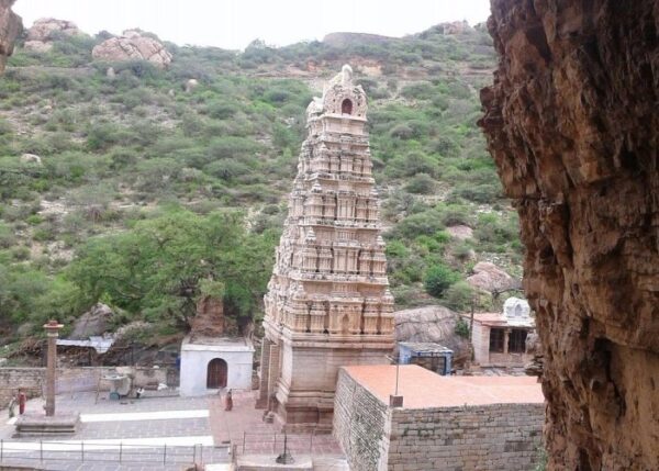 Yaganti Uma Maheswara Temple - The Temple Guru