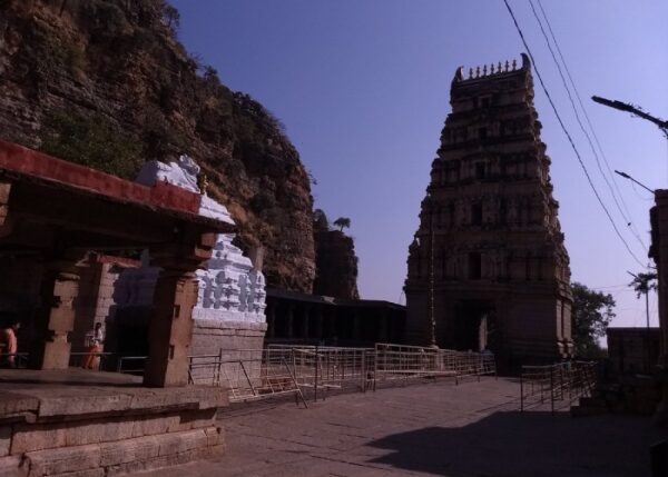 Yaganti Uma Maheswara Temple - The Temple Guru