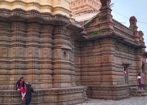 Sangameshwar Temple Saswad - Info Facts Architecture Photos