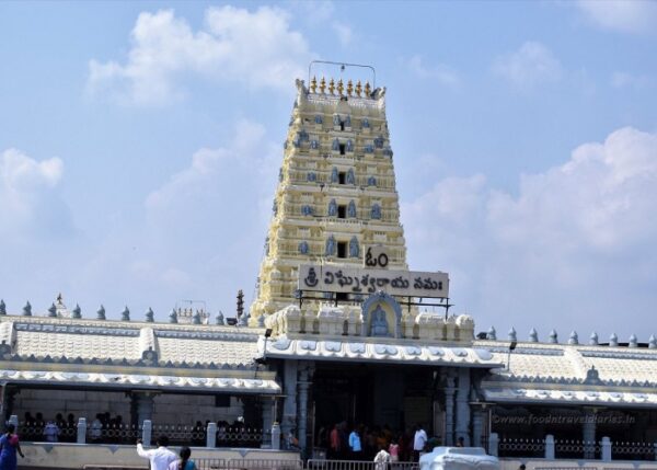 Kanipakam Varasidhi Vinayaka Temple Info Story Facts Photos
