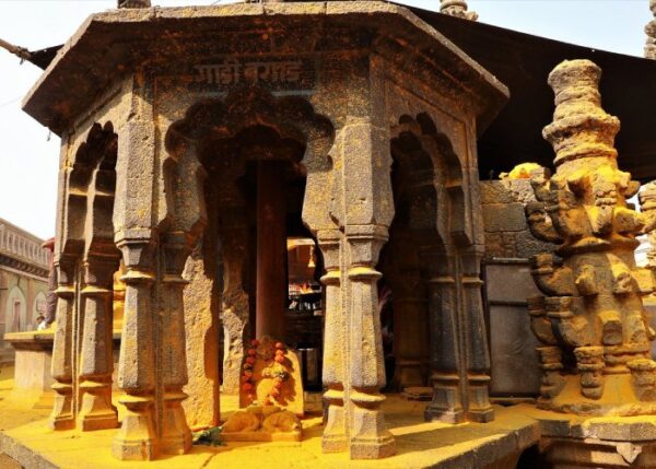 Khandoba Temple Jejuri Pune - Info Facts History Photos