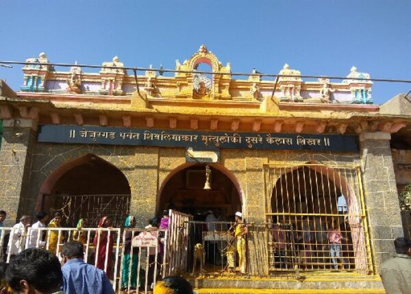 Khandoba Temple Jejuri Pune - Info Facts History Photos