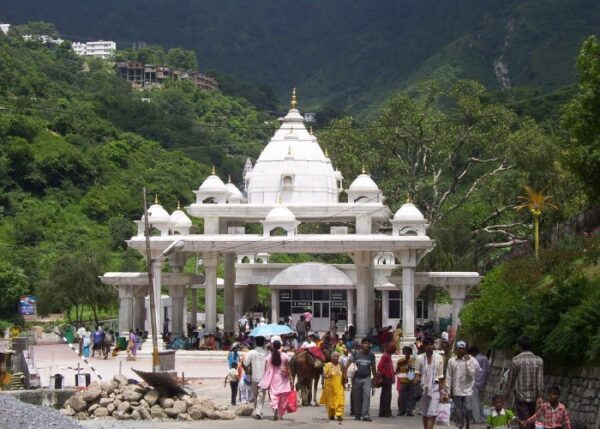 Vaishno Devi Temple Katra - Info History Photos Location