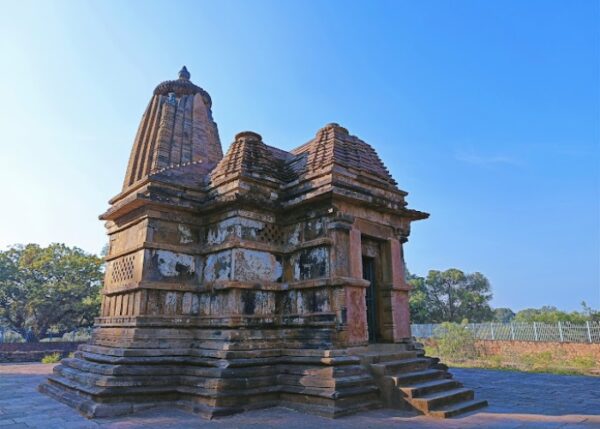 Narayanpal Temple Bastar - Info History Photos Location Time